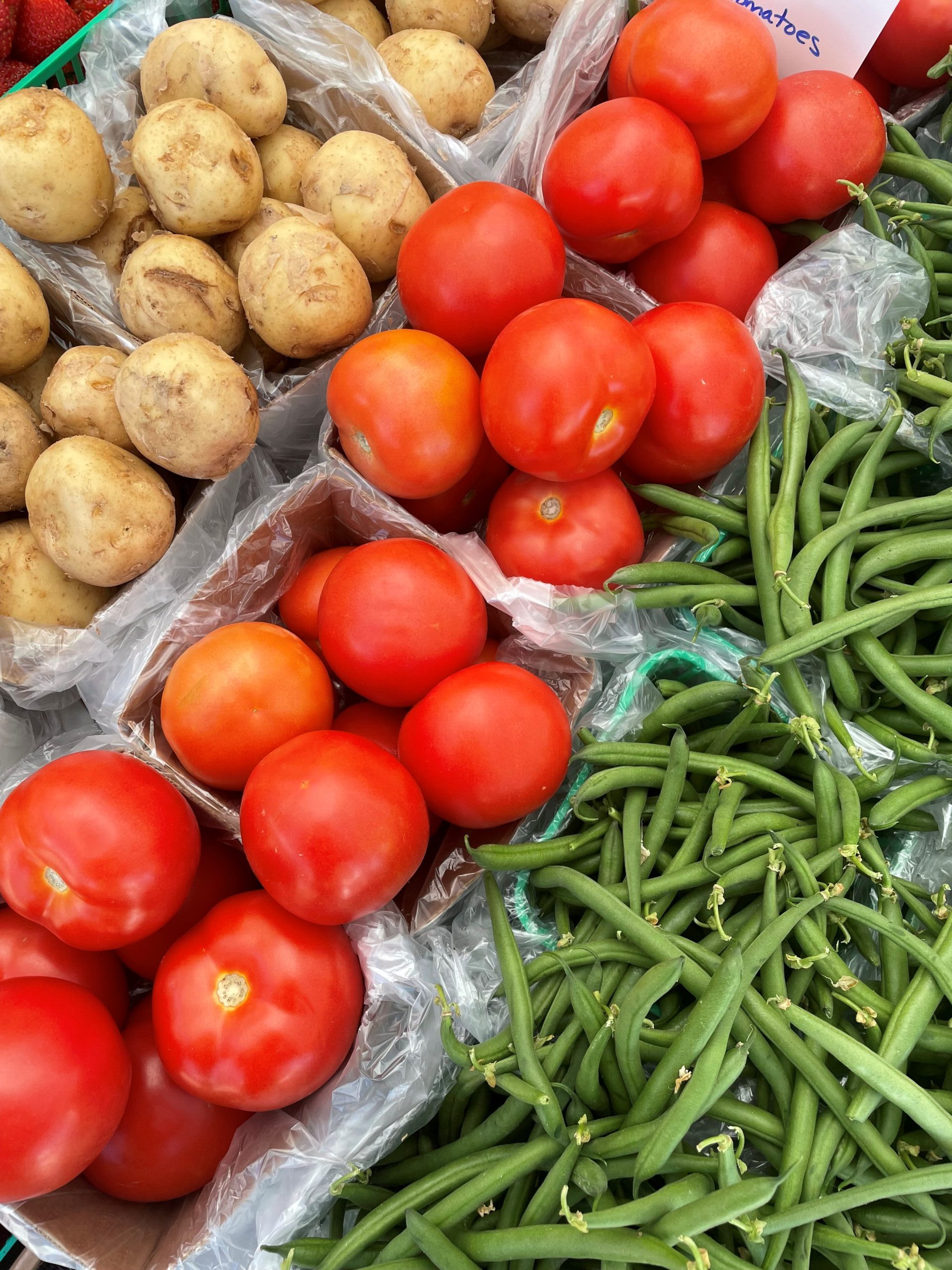 A Rainbow of Colours at the Farmers' Market! - Covent Garden Market